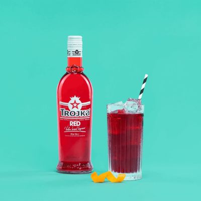 Trojka Vodka Liqueur Red – Roter Vodka-Likör